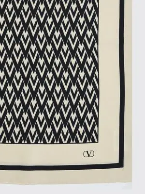 Valentino Garavani Scarf Colour