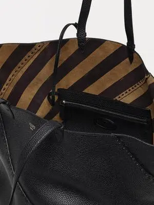Fendi Shoulder Bag Colour