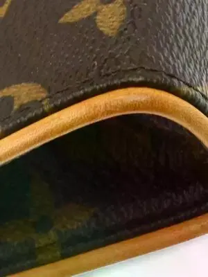 LOUIS VUITTON 2005 Monogram Florentine Belt Bag