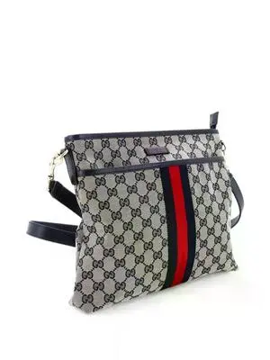 Gucci Gg Canvas Messenger Bag - Blue