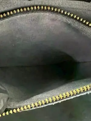 LOUIS VUITTON Epi Pont Neuf Handbag - Black