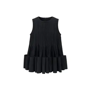 MUTE BY JL Pintuck Volume Top - Black