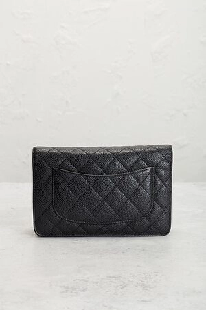 Chanel Caviar Classic Wallet On Chain