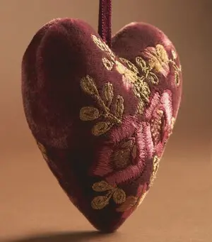 ANKE DRECHSEL Velvet Heart-shaped Bauble With Embroidered Flowers