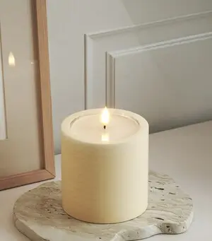 DELUXE HOMEART Unique Pillar Candle