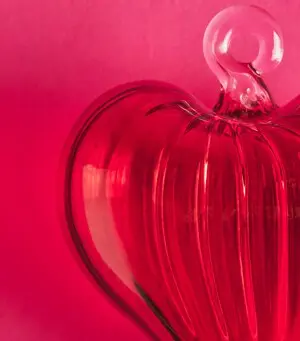 ARTIFACTUALLY Heart Shaped Glass Decoration With Polished Gold-tone Accent