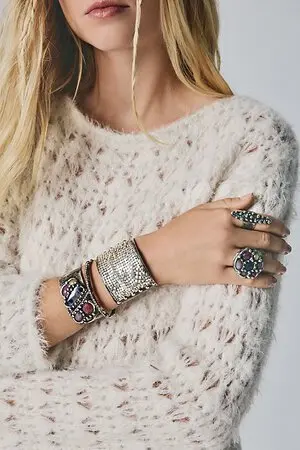 MIKAL WINN Bold Mesh Cuff