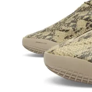 CONVERSE Shai 001 Premium Sneakers