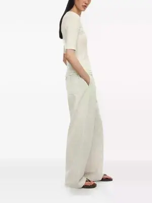 12 STOREEZ Gwen Short-sleeve Top