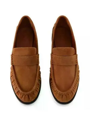 12 STOREEZ Arbat Ruched-detail Loafers