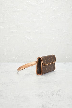 LOUIS VUITTON Monogram Florentine Pochette Belt Bag