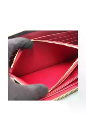 LOUIS VUITTON Monogram Zippy Wallet