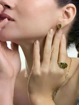 Goshwara Manhattan Peridot Earrings