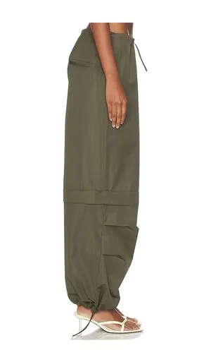 AGOLDE Coulson Parachute Pant In . Also