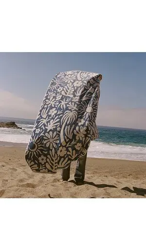 SLOWTIDE Sunny Towel