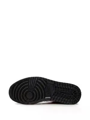 Nike Jordan 1 Low Sneakers