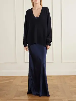 NILI LOTAN Camelia Cashmere V-neck Sweater