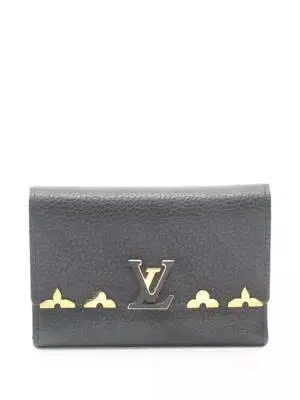 LOUIS VUITTON 2020 Capucines Trifold Wallet - Black