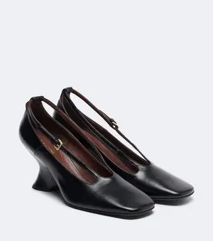 Dries Van Noten Leather Buckled Pumps - Black