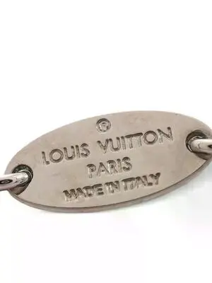LOUIS VUITTON Essential V Necklace