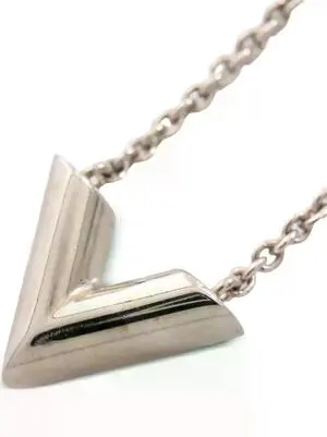 LOUIS VUITTON Essential V Necklace - Silver