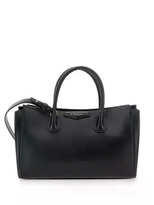 Givenchy Antigona Satchel Bag In Shiny Grained Leather - Black