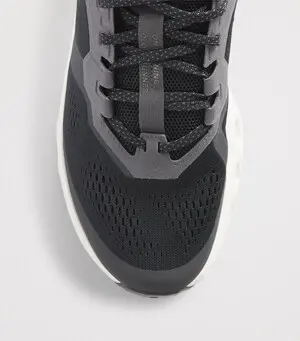 On Cloudrunner 3 Athletic Trainers