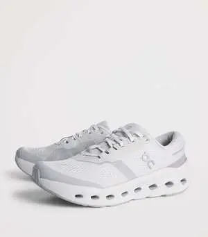 On Cloudrunner 3 Trainers