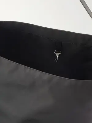 VALESQUE Bucket Leather-trimmed Shell Tote