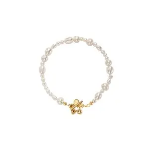 VANCHI Flora Multi Pearl Toggle Bracelet In Gold