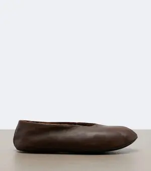 THE ROW Stella Shearling-trimmed Leather Ballet Flats