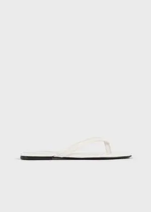 TOTEME Croco-embossed Flip Flops - Off-white