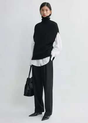 TOTEME Double-knit Cape Knit - Black