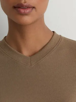 REISS Cotton-stretch High V-neck T-shirt - Camel