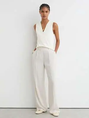 REISS Mira V-neck Shell Top - Cream