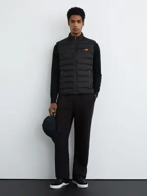 REISS Formula 1 Team Racing Hybrid Quilted Gilet - Black