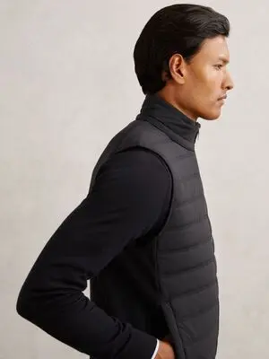 REISS Quilted Knit Gilet With Funnel Neck - Navy