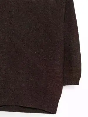 6397 V-neck Top