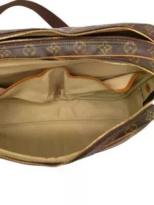 LOUIS VUITTON 1997 Monogram Reporter Gm Crossbody Bag