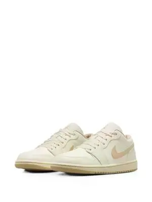JORDAN Air 1 Low Sneakers - Neutrals