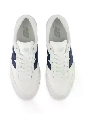 NEW BALANCE 750 Logo-patch Sneakers