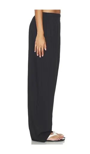 LOVERS AND FRIENDS Matilda Pant