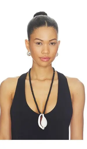 LOVERS AND FRIENDS Hayden Shell Pendant Necklace