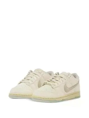 Nike Dunk Low Retro Premium Sneakers