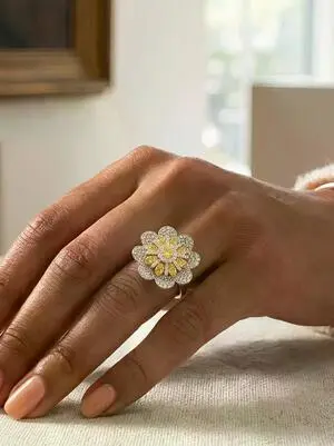 HYT JEWELRY Flower-shape Diamond Ring