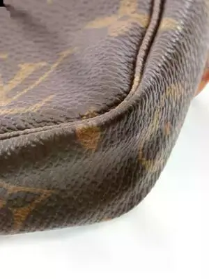 LOUIS VUITTON 2003 Pochette Accessoires Monogram Shoulder Bag
