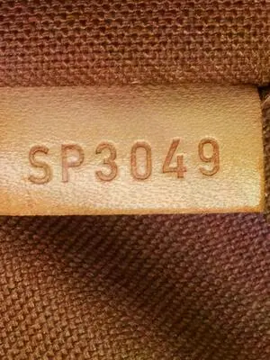 LOUIS VUITTON 2009 Tivoli Monogram Tote Bag