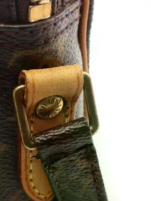 LOUIS VUITTON 2001 Amazon Monogram Shoulder Bag