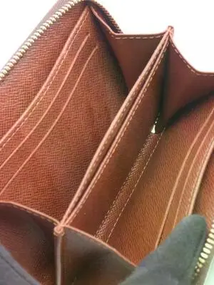 LOUIS VUITTON 2021 Monogram Zippy Card Holder