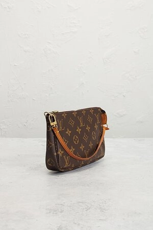 LOUIS VUITTON Monogram Pochette Accessories Shoulder Bag